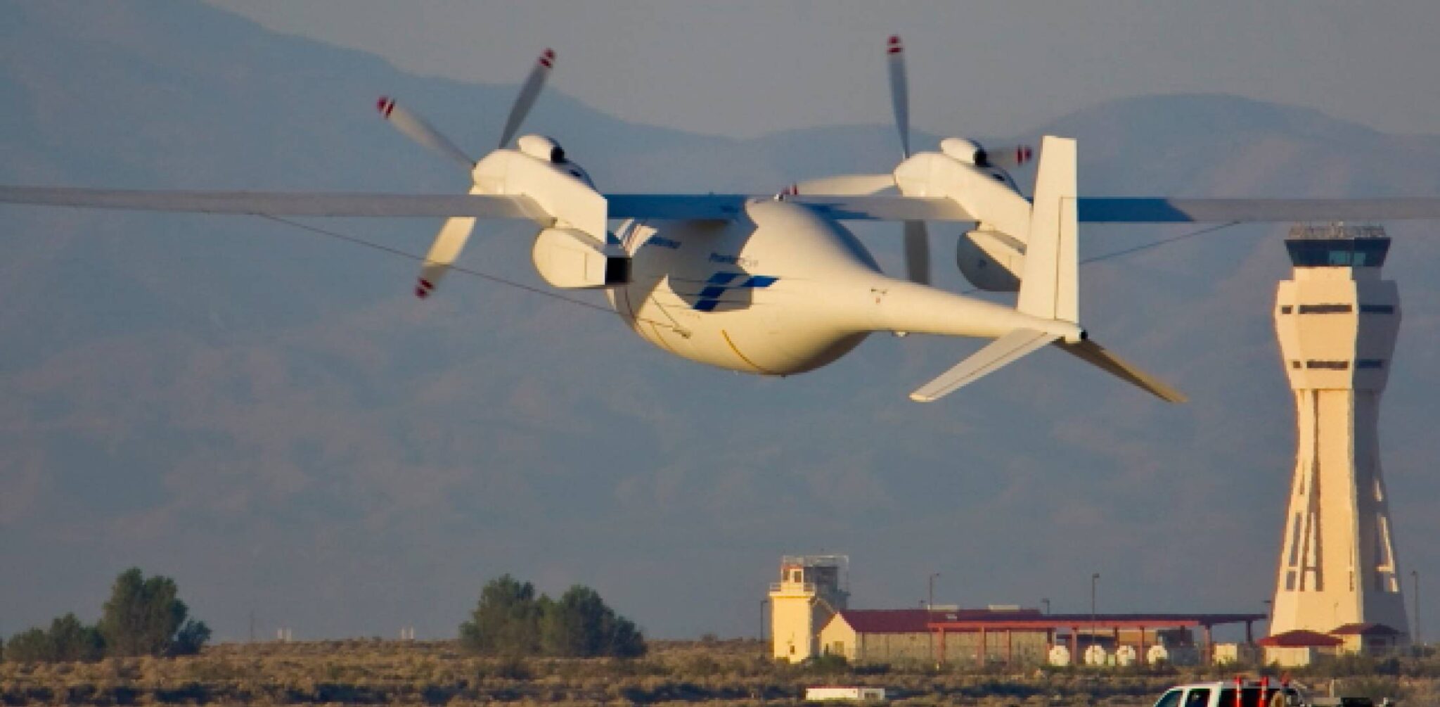Boeing ‘Phantom Eye’ HALE Unmanned Aerial Vehicle (UAV) - FLIGHT TEST ...