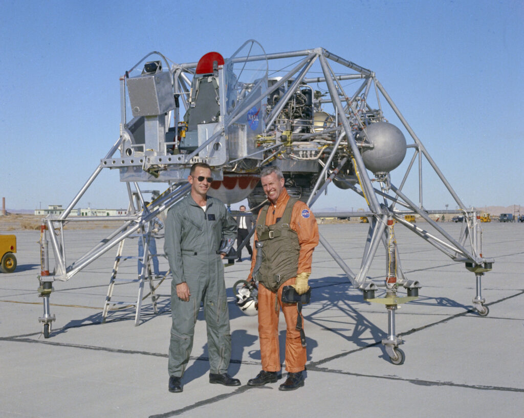 Lunar Landing Research Vehicle (LLRV) (On Loan from NASA) - FLIGHT TEST ...